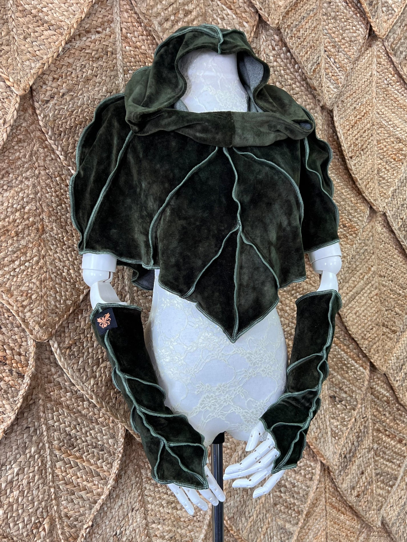 Moss Mountain Leafae Poncho Set – Hazelmage